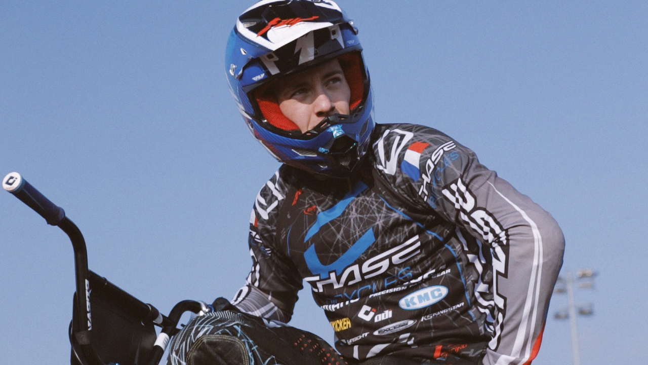 Romain Mahieu – chase bicycle.00_00_13_17.Image fixe001 – BMX RACING GROUP Romain Mahieu – chase bicycle.00_00_13_17.Image fixe001 – BMX RACING GROUP